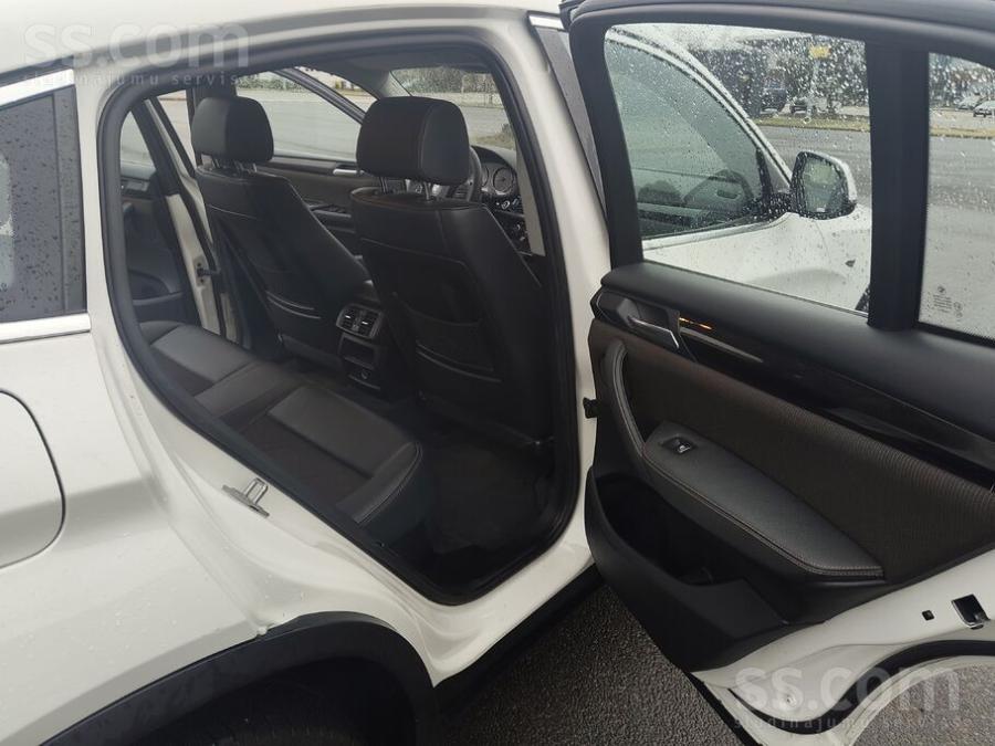 White BMW X4 2016 in Riga, with an engine capacity of 2.00 L and mileage of 164 thousand km for 18300 €, photo 12 on AUTOMOTO.COM.LV