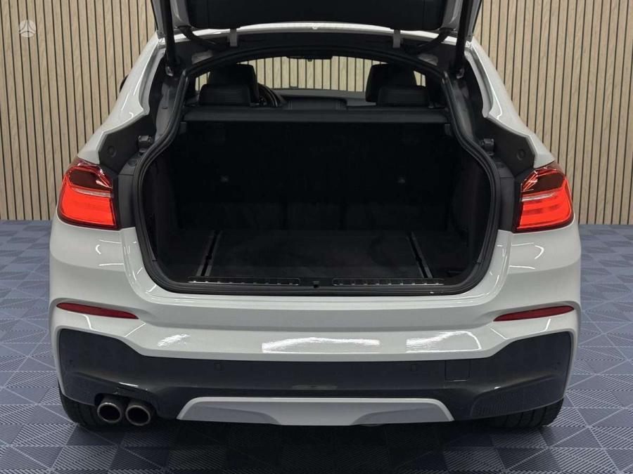 White BMW X4 2016 in Marijampole, with an engine capacity of 2.99 L and mileage of 303 thousand km for 18350 €, photo 15 on AUTOMOTO.COM.LV