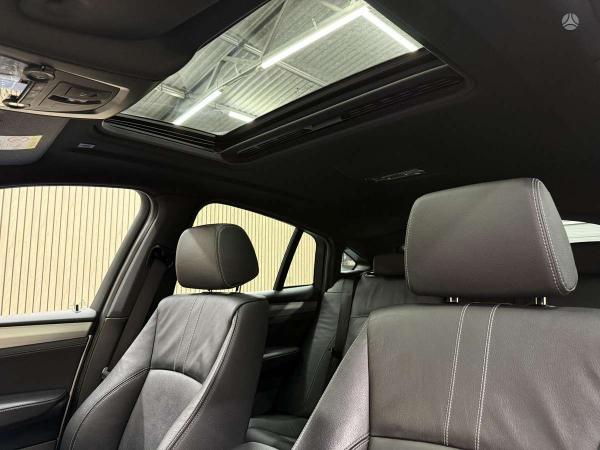 Balts BMW X4 2016 Marijampole, ar dzinēja tilpumu 2.99 L un nobraukumu 303 tūkst. km par 17850 €, foto 3 vietnē AUTOMOTO.COM.LV