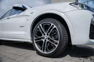 White BMW X4 2016 in Marijampole, with an engine capacity of 2.99 L and mileage of 210 thousand km for 17950 €, photo 8 on AUTOMOTO.COM.LV