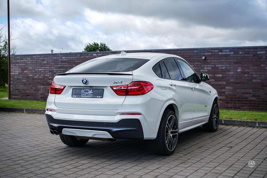 White BMW X4 2016 in Marijampole, with an engine capacity of 2.99 L and mileage of 210 thousand km for 17950 €, photo 14 on AUTOMOTO.COM.LV