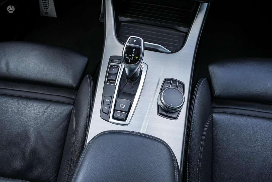 White BMW X4 2016 in Marijampole, with an engine capacity of 2.99 L and mileage of 210 thousand km for 17950 €, photo 23 on AUTOMOTO.COM.LV