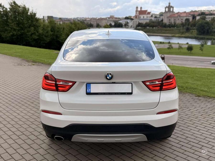 White BMW X4 2016 in Vilnius, with an engine capacity of 2.00 L and mileage of 192 thousand km for 18000 €, photo 7 on AUTOMOTO.COM.LV