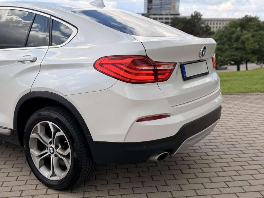 White BMW X4 2016 in Vilnius, with an engine capacity of 2.00 L and mileage of 192 thousand km for 18000 €, photo 9 on AUTOMOTO.COM.LV