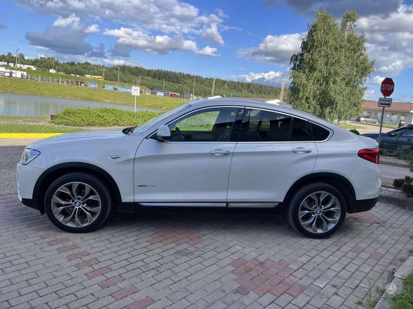 White BMW X4 2016 in Vilnius, with an engine capacity of 2.00 L and mileage of 230 thousand km for 15700 €, photo 5 on AUTOMOTO.COM.LV