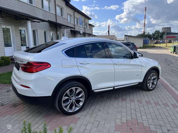 White BMW X4 2016 in Vilnius, with an engine capacity of 2.00 L and mileage of 230 thousand km for 15700 €, photo 10 on AUTOMOTO.COM.LV