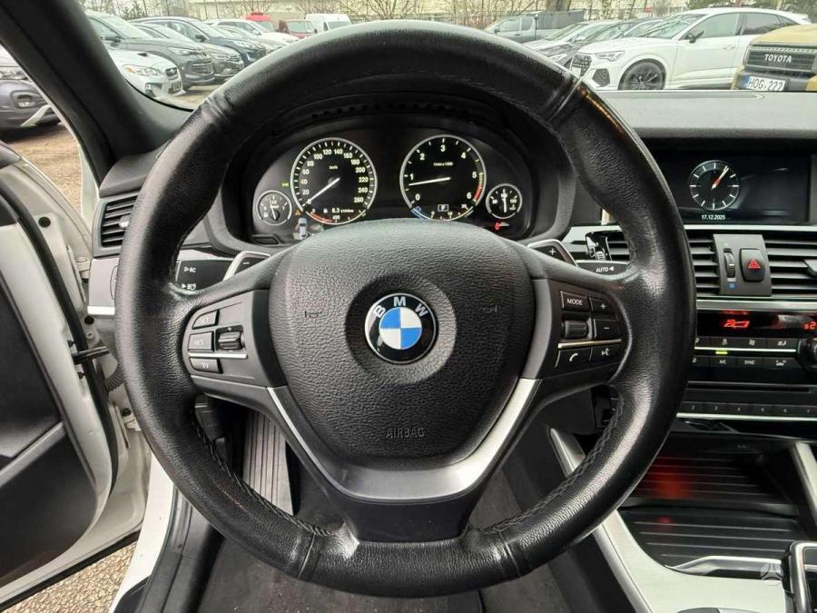 White BMW X4 2017 in Vilnius, with an engine capacity of 2.99 L and mileage of 231 thousand km for 18900 €, photo 11 on AUTOMOTO.COM.LV