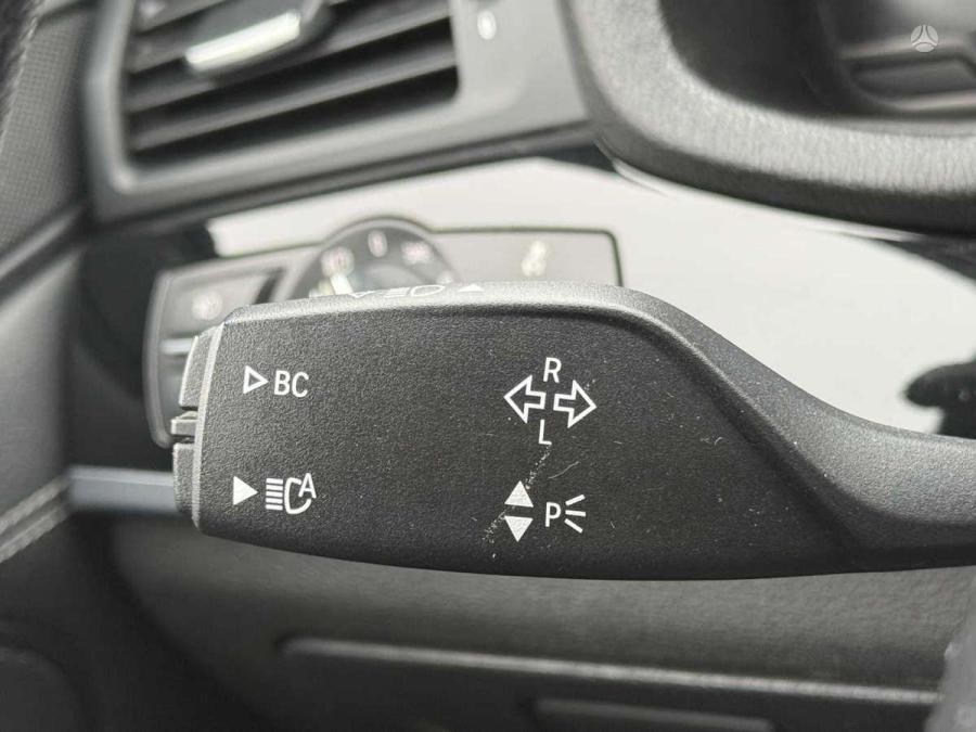 White BMW X4 2017 in Vilnius, with an engine capacity of 2.99 L and mileage of 231 thousand km for 18900 €, photo 17 on AUTOMOTO.COM.LV