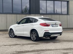 White BMW X4 2017 in Riga, with an engine capacity of 3.00 L and mileage of 282 thousand km for 20990 €, photo 7 on AUTOMOTO.COM.LV