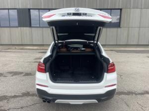 White BMW X4 2017 in Riga, with an engine capacity of 3.00 L and mileage of 282 thousand km for 20990 €, photo 15 on AUTOMOTO.COM.LV