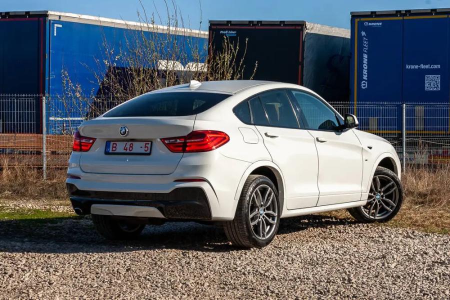 White BMW X4 2017 in Riga, with an engine capacity of 2.00 L and mileage of 204 thousand km for 20995 €, photo 5 on AUTOMOTO.COM.LV