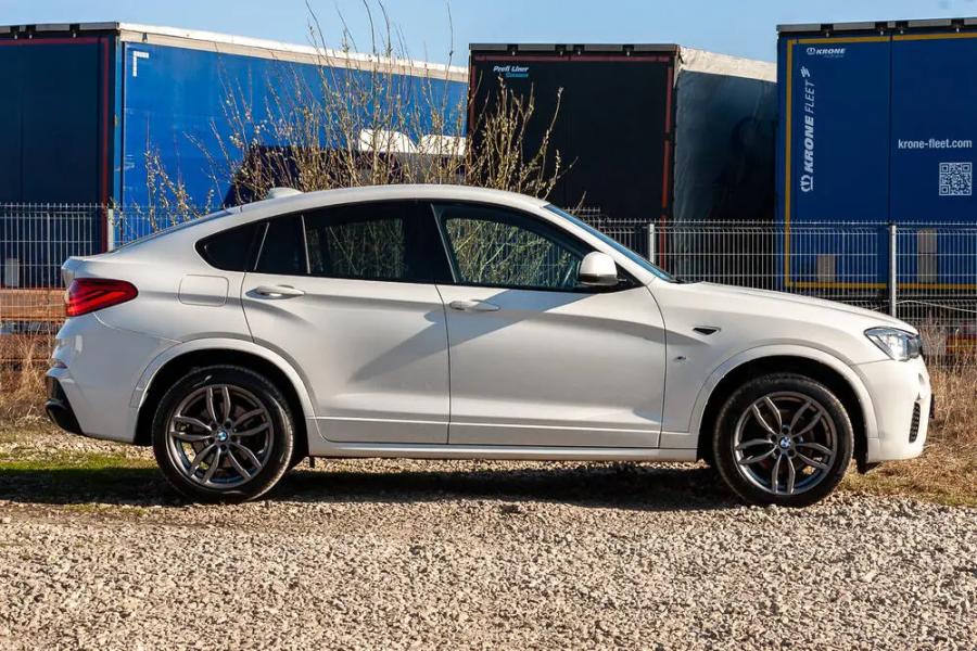 White BMW X4 2017 in Riga, with an engine capacity of 2.00 L and mileage of 204 thousand km for 20995 €, photo 10 on AUTOMOTO.COM.LV