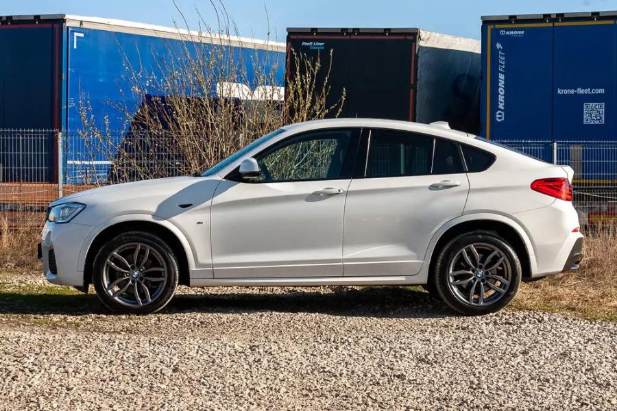White BMW X4 2017 in Riga, with an engine capacity of 2.00 L and mileage of 204 thousand km for 20995 €, photo 11 on AUTOMOTO.COM.LV