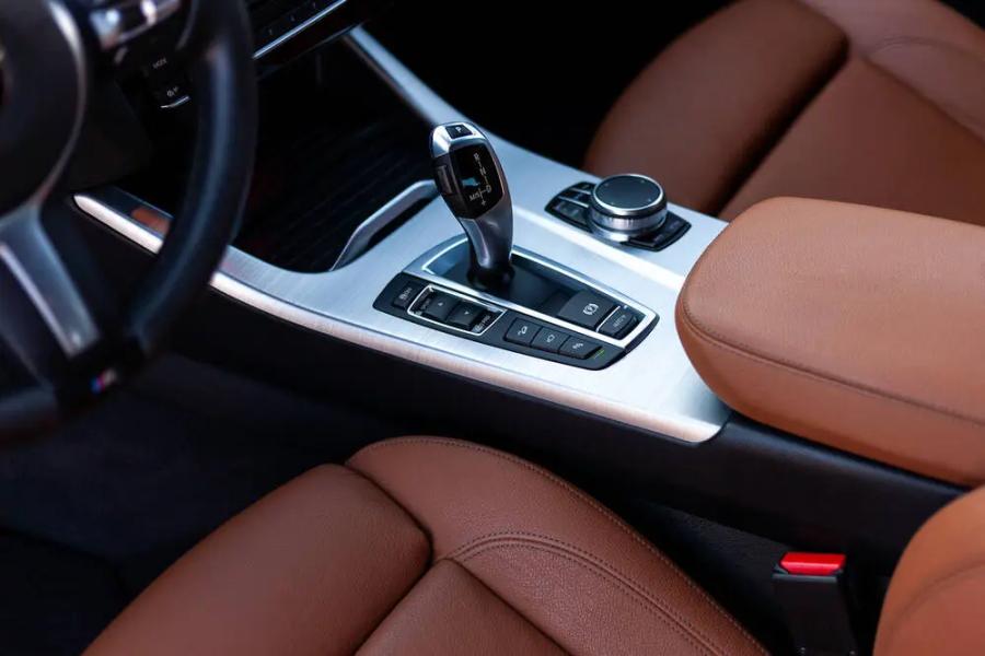 White BMW X4 2017 in Riga, with an engine capacity of 2.00 L and mileage of 204 thousand km for 20995 €, photo 29 on AUTOMOTO.COM.LV