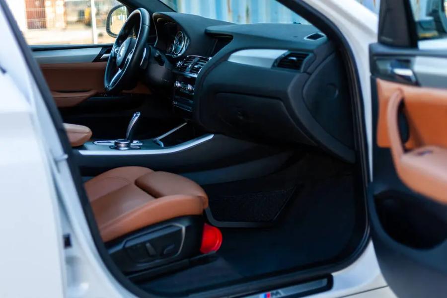 White BMW X4 2017 in Riga, with an engine capacity of 2.00 L and mileage of 204 thousand km for 20995 €, photo 31 on AUTOMOTO.COM.LV