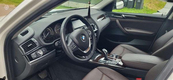 White BMW X4 2017 in Vilnius, with an engine capacity of 2.00 L and mileage of 81 thousand km for 19000 €, photo 8 on AUTOMOTO.COM.LV