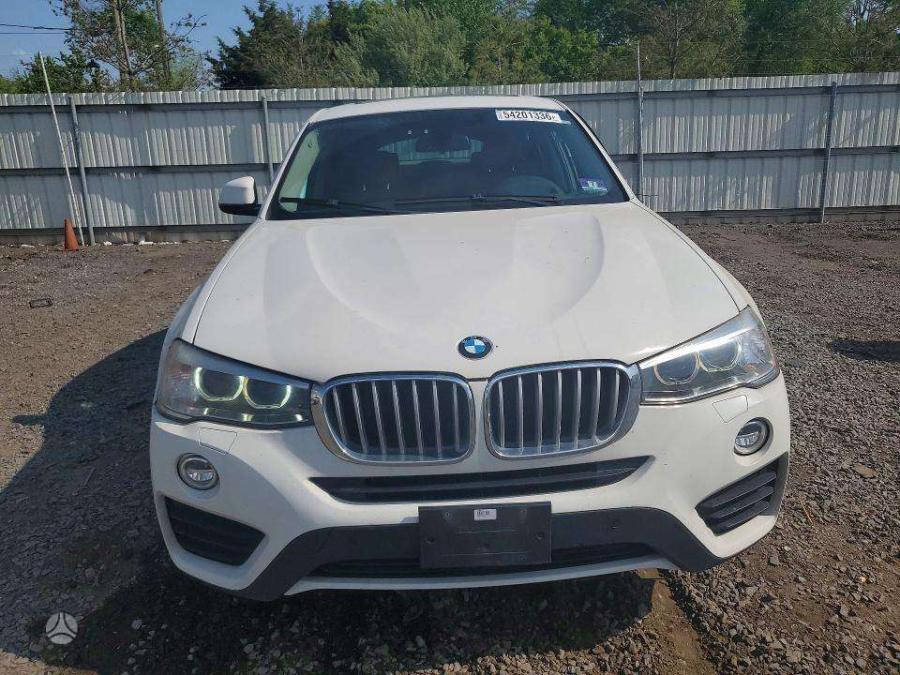 White BMW X4 2017 in Klaipeda, with an engine capacity of 2.00 L and mileage of 178 thousand km for 10995 €, photo 6 on AUTOMOTO.COM.LV