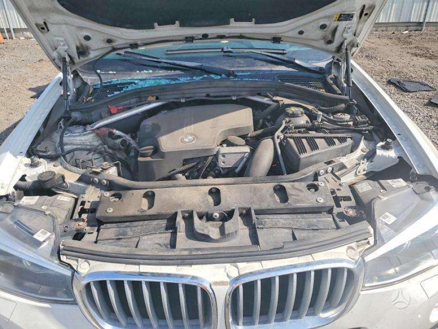 White BMW X4 2017 in Klaipeda, with an engine capacity of 2.00 L and mileage of 178 thousand km for 10995 €, photo 13 on AUTOMOTO.COM.LV