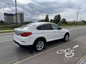 White BMW X4 2017 in Riga, with an engine capacity of 2.00 L and mileage of 120 thousand km for 21900 €, photo 6 on AUTOMOTO.COM.LV