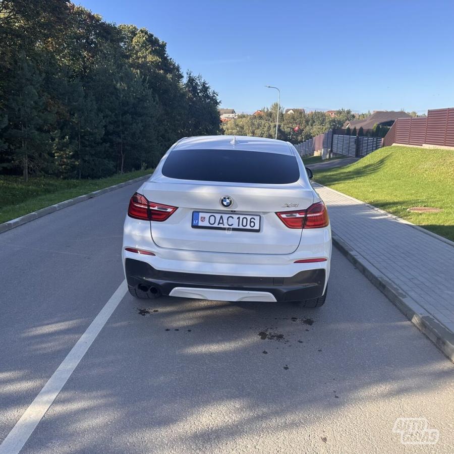 White BMW X4 2017 in Jonava, with an engine capacity of 3.00 L and mileage of 268 thousand km for 14500 €, photo 5 on AUTOMOTO.COM.LV