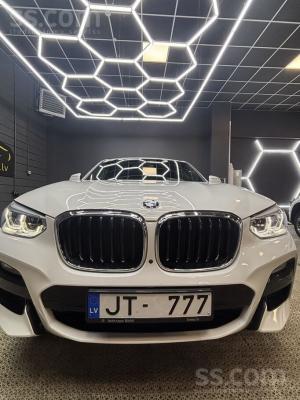 White BMW X4 2018 in Riga, with an engine capacity of 3.00 L and mileage of 59 thousand km for 35500 €, photo 4 on AUTOMOTO.COM.LV