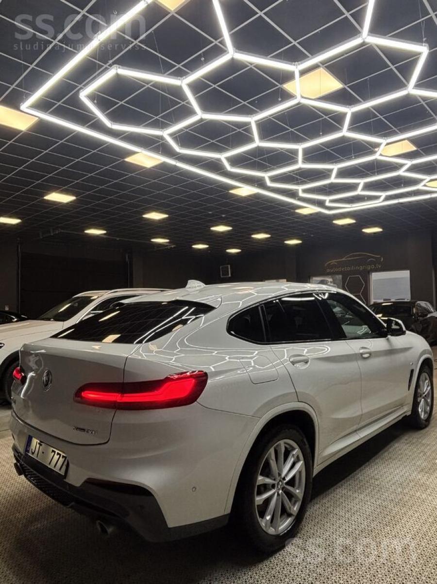 White BMW X4 2018 in Riga, with an engine capacity of 3.00 L and mileage of 59 thousand km for 35500 €, photo 5 on AUTOMOTO.COM.LV