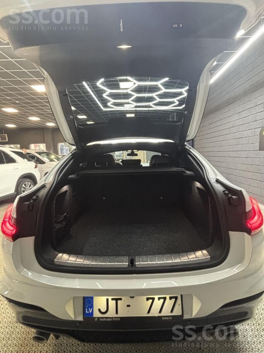 White BMW X4 2018 in Riga, with an engine capacity of 3.00 L and mileage of 59 thousand km for 35500 €, photo 11 on AUTOMOTO.COM.LV