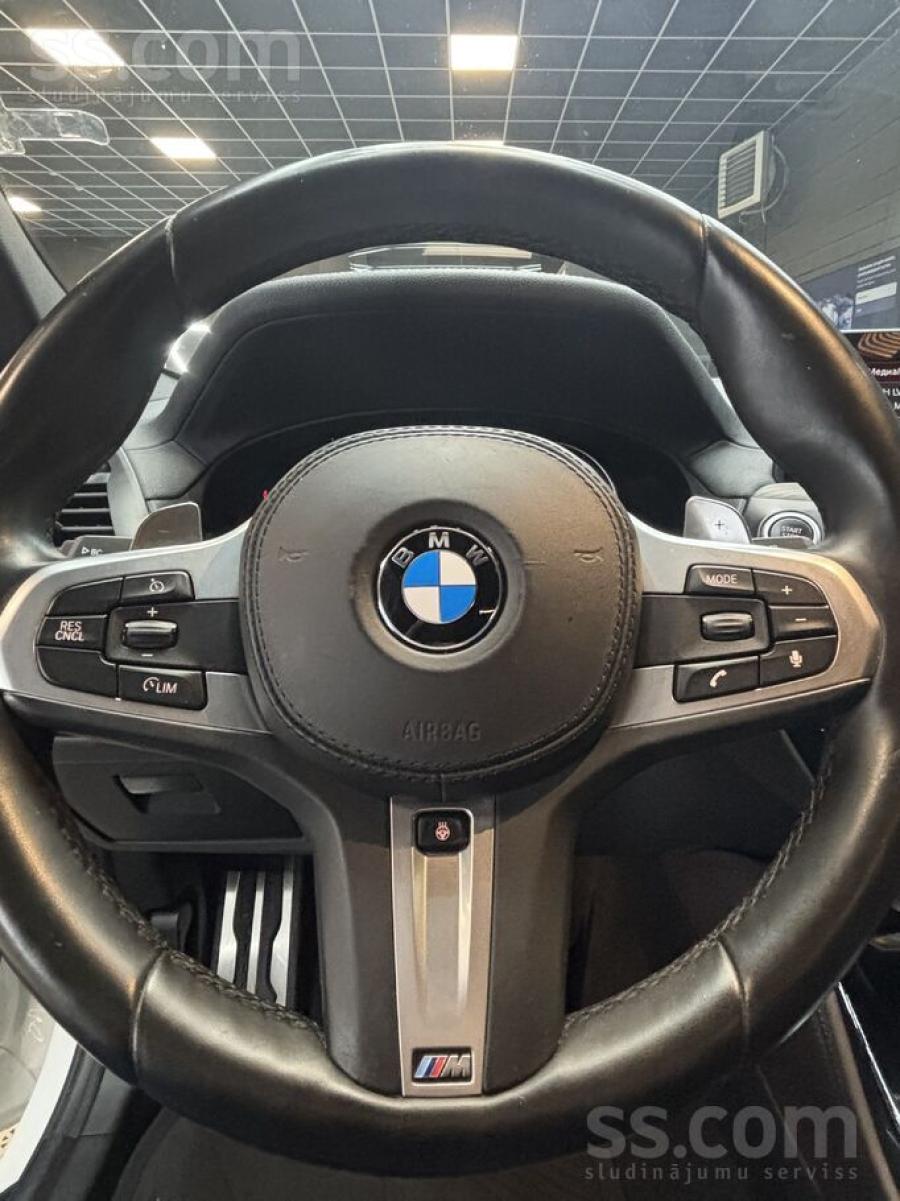 White BMW X4 2018 in Riga, with an engine capacity of 3.00 L and mileage of 59 thousand km for 35500 €, photo 19 on AUTOMOTO.COM.LV