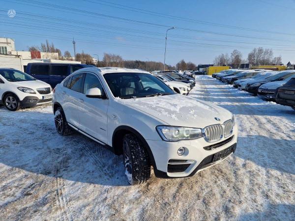 White BMW X4 2018 in Kaunas, with an engine capacity of 2.99 L and mileage of 193 thousand km for 20190 €, photo 3 on AUTOMOTO.COM.LV