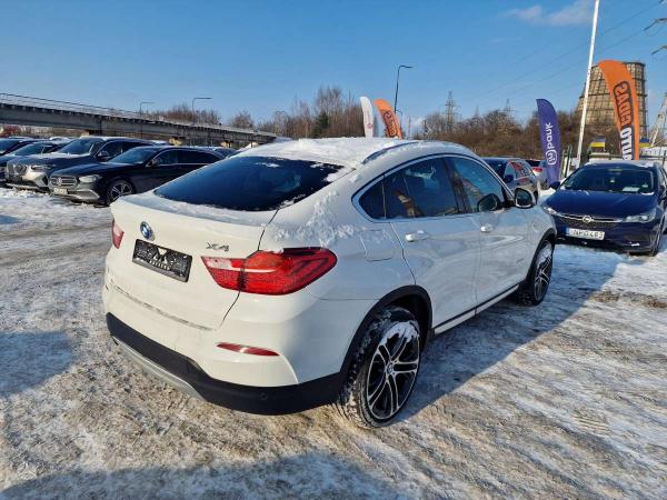 White BMW X4 2018 in Kaunas, with an engine capacity of 2.99 L and mileage of 193 thousand km for 20190 €, photo 9 on AUTOMOTO.COM.LV