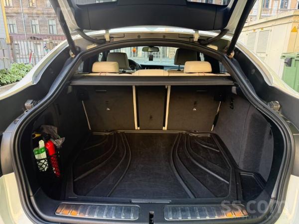 White BMW X4 2018 in Riga, with an engine capacity of 2.00 L and mileage of 134 thousand km for 20500 €, photo 7 on AUTOMOTO.COM.LV