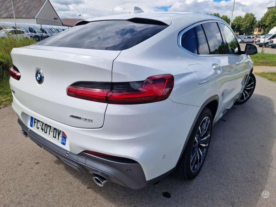 White BMW X4 2018 in Taurage, with an engine capacity of 2.00 L and mileage of 180 thousand km for 27000 €, photo 8 on AUTOMOTO.COM.LV