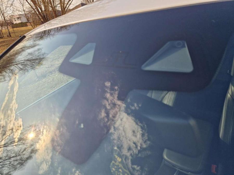 White BMW X4 2018 in Taurage, with an engine capacity of 2.00 L and mileage of 180 thousand km for 27000 €, photo 18 on AUTOMOTO.COM.LV