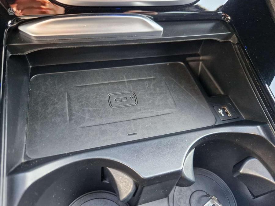 White BMW X4 2018 in Taurage, with an engine capacity of 2.00 L and mileage of 180 thousand km for 27000 €, photo 23 on AUTOMOTO.COM.LV