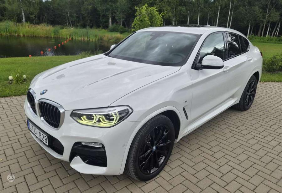 White BMW X4 2018 in Utena, with an engine capacity of 2.00 L and mileage of 216 thousand km for 27500 €, photo 5 on AUTOMOTO.COM.LV