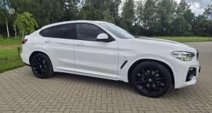 White BMW X4 2018 in Utena, with an engine capacity of 2.00 L and mileage of 216 thousand km for 27500 €, photo 9 on AUTOMOTO.COM.LV