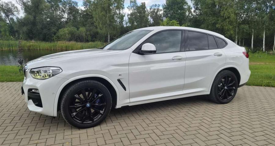 White BMW X4 2018 in Utena, with an engine capacity of 2.00 L and mileage of 216 thousand km for 27500 €, photo 10 on AUTOMOTO.COM.LV