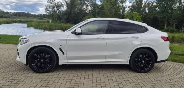 BMW X4 2018 in Utena on AUTOMOTO.COM.LV White BMW X4 2018 in Utena, with an engine capacity of 2.00 L and mileage of 216 thousand km for 27500 €, photo 11 on AUTOMOTO.COM.LV