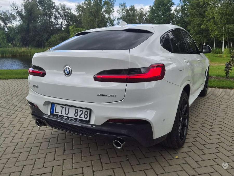 White BMW X4 2018 in Utena, with an engine capacity of 2.00 L and mileage of 216 thousand km for 27500 €, photo 14 on AUTOMOTO.COM.LV