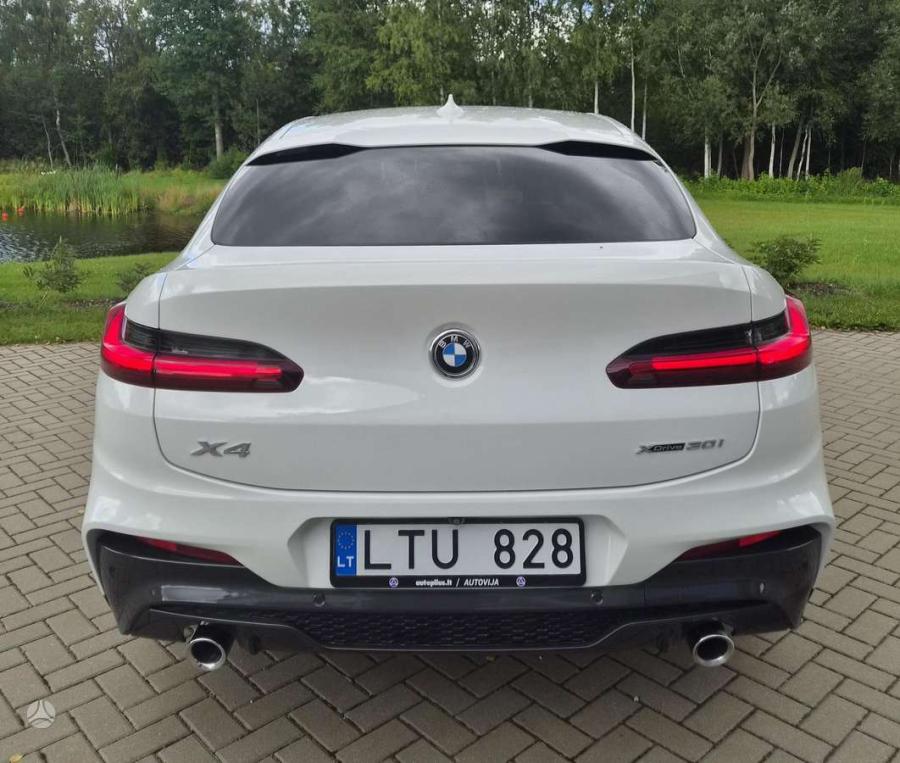 White BMW X4 2018 in Utena, with an engine capacity of 2.00 L and mileage of 216 thousand km for 27500 €, photo 17 on AUTOMOTO.COM.LV