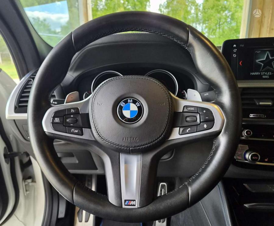 White BMW X4 2018 in Utena, with an engine capacity of 2.00 L and mileage of 216 thousand km for 27500 €, photo 29 on AUTOMOTO.COM.LV