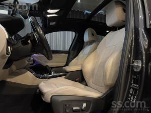 White BMW X4 2018 in Riga, with an engine capacity of 3.00 L and mileage of 225 thousand km for 29990 €, photo 9 on AUTOMOTO.COM.LV