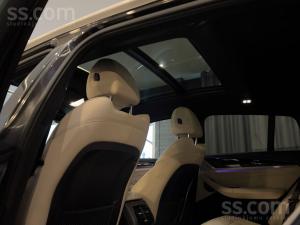White BMW X4 2018 in Riga, with an engine capacity of 3.00 L and mileage of 225 thousand km for 29990 €, photo 19 on AUTOMOTO.COM.LV