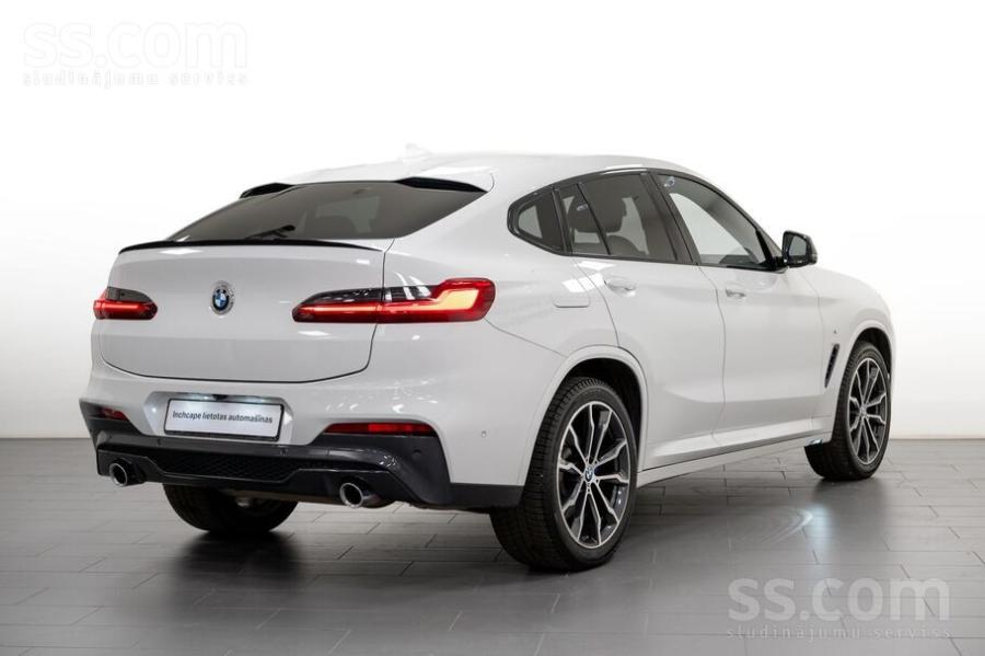 White BMW X4 2019 in Riga, with an engine capacity of 3.00 L and mileage of 158 thousand km for 34900 €, photo 2 on AUTOMOTO.COM.LV