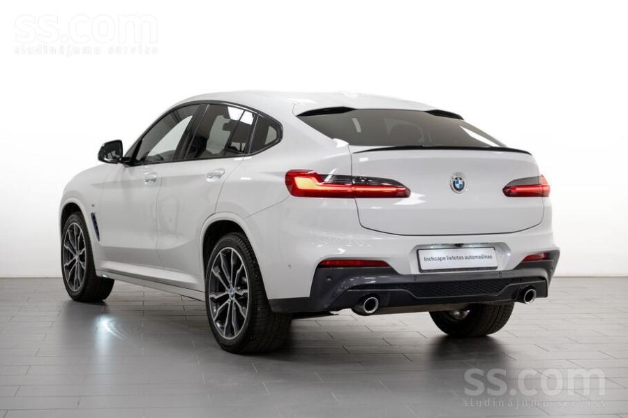 White BMW X4 2019 in Riga, with an engine capacity of 3.00 L and mileage of 158 thousand km for 34900 €, photo 13 on AUTOMOTO.COM.LV
