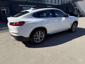 White BMW X4 2019 in Vilnius, with an engine capacity of 2.00 L and mileage of 107 thousand km for 34999 €, photo 4 on AUTOMOTO.COM.LV