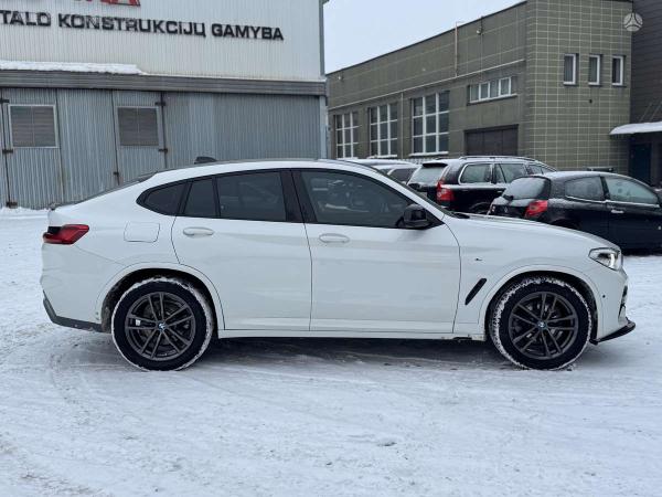 White BMW X4 2019 in Vilnius, with an engine capacity of 2.00 L and mileage of 270 thousand km for 23850 €, photo 4 on AUTOMOTO.COM.LV