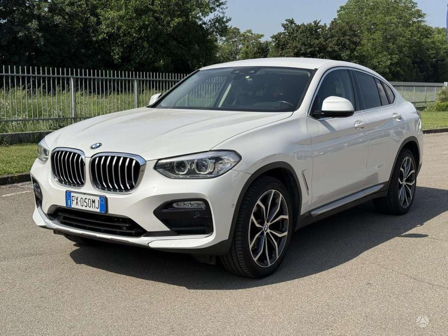 White BMW X4 2019 in Panevezys, with an engine capacity of 2.00 L and mileage of 227 thousand km for 23990 €, photo 1 on AUTOMOTO.COM.LV