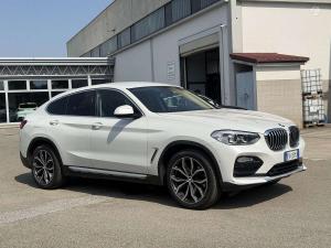 White BMW X4 2019 in Panevezys, with an engine capacity of 2.00 L and mileage of 227 thousand km for 23990 €, photo 8 on AUTOMOTO.COM.LV