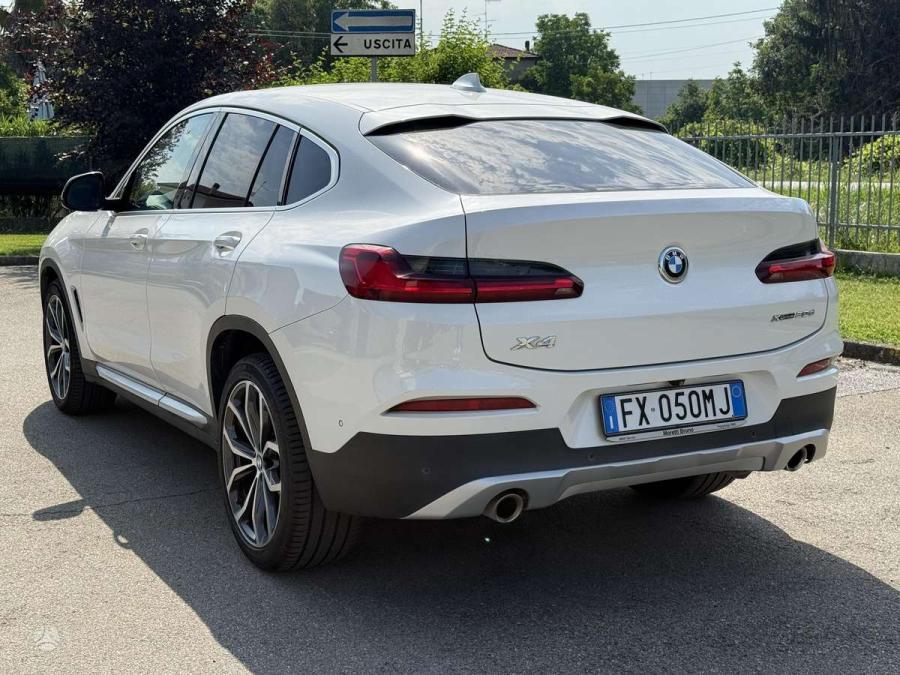 White BMW X4 2019 in Panevezys, with an engine capacity of 2.00 L and mileage of 227 thousand km for 23990 €, photo 13 on AUTOMOTO.COM.LV